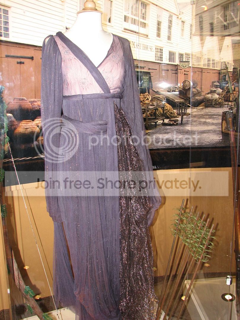 The Costumer's Guide to Movie Costumes